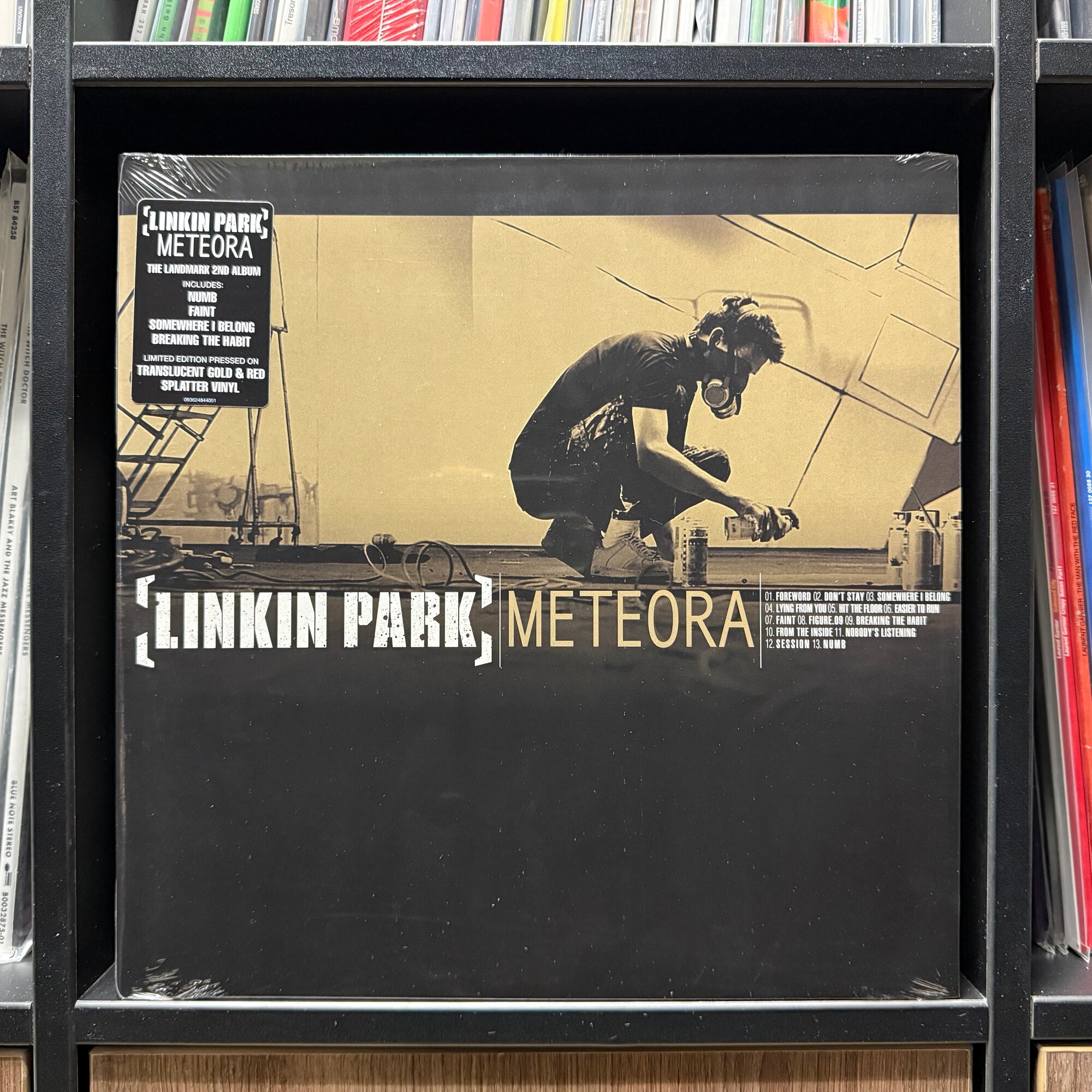 Виниловая пластинка LINKIN PARK - Meteora (still sealed, gatefold translucent gold & red splatter vinyl LP + insret) LP Винил
