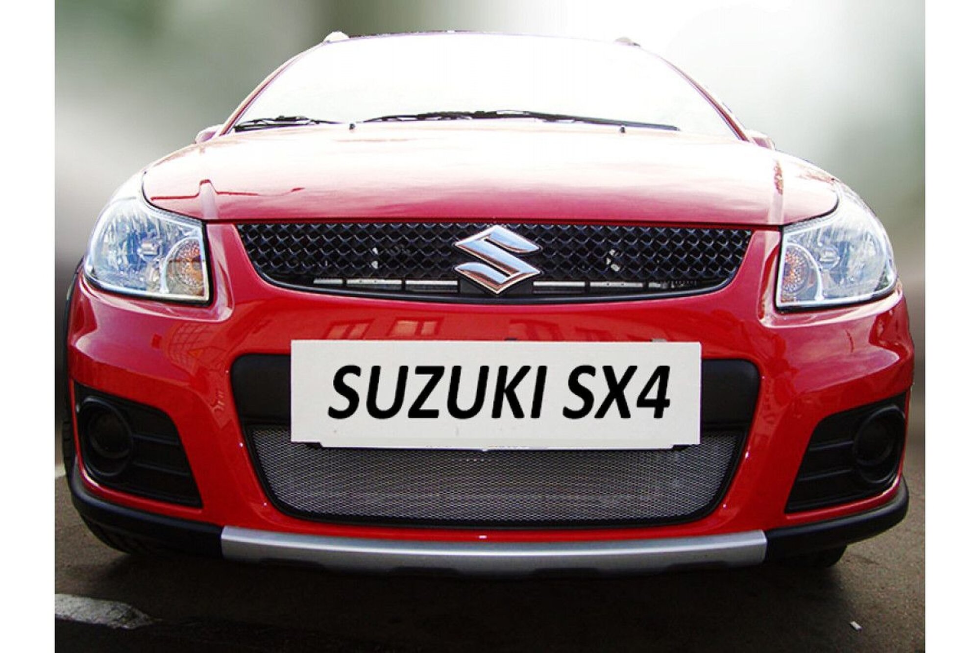 Защитная сетка радиатора с окантовкой и защелками для Suzuki SX4 (Хэтчбек) 2009-2014 рестайлинг, хром
