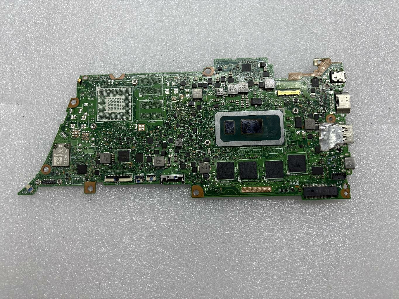 Материнская плата ASUS UX433FN донор компонентов(039622)