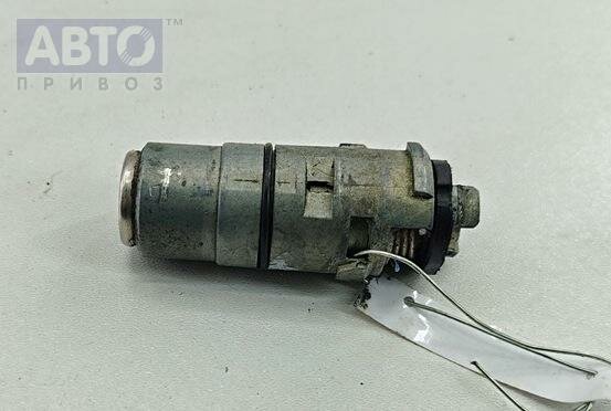 Личинка замка багажника Volkswagen Passat B5