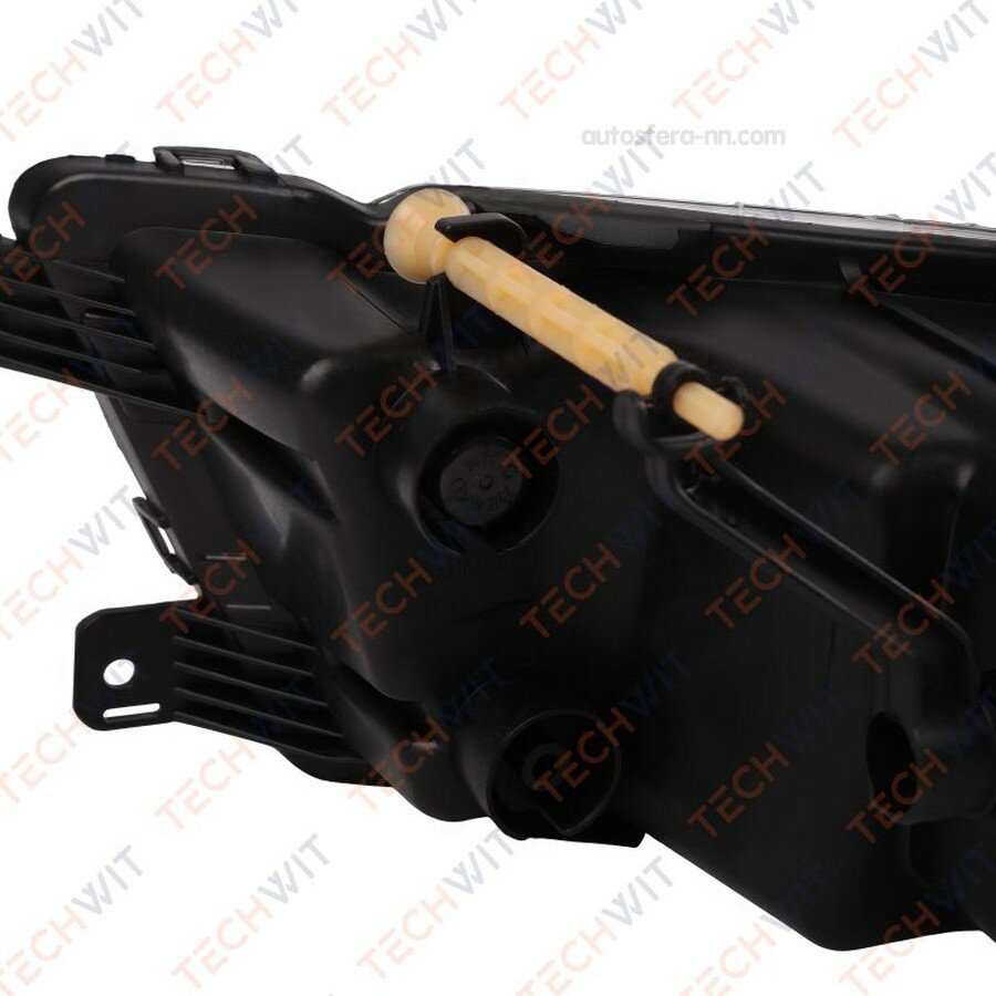 TECHWIT HD002SKD010BL Фара противотуманная Прав. черная Skoda Octavia 2014