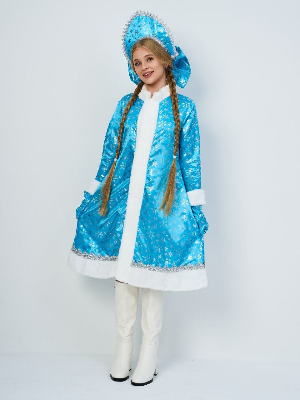 Костюм Снегурочки "Универсальный с кокошником", для выступлений и поздравленияй