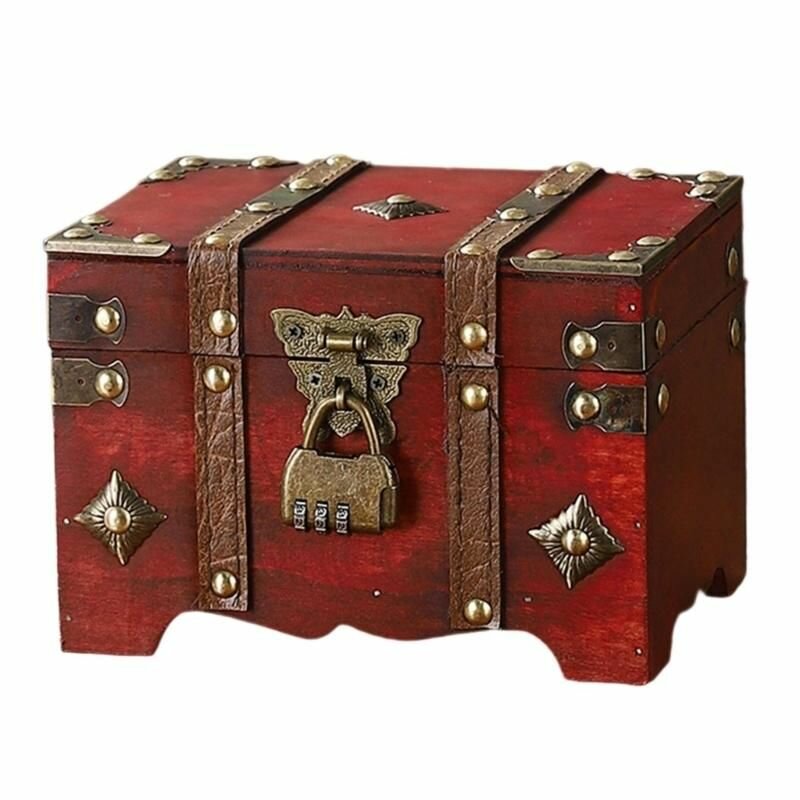 Винтажный сундук с замком и просторным внутренним пространством для коллекций, - Красный плюс ретро три