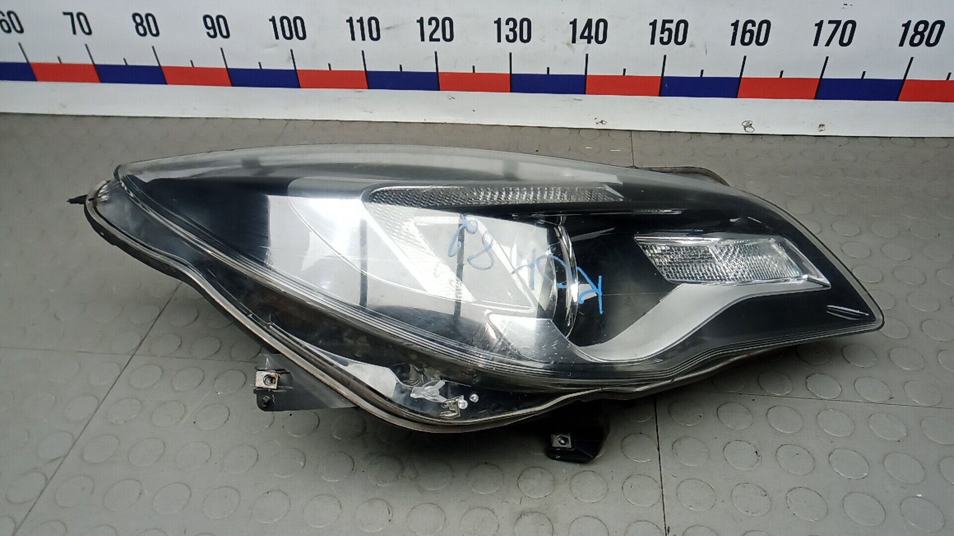 Фара правая OPEL INSIGNIA 1