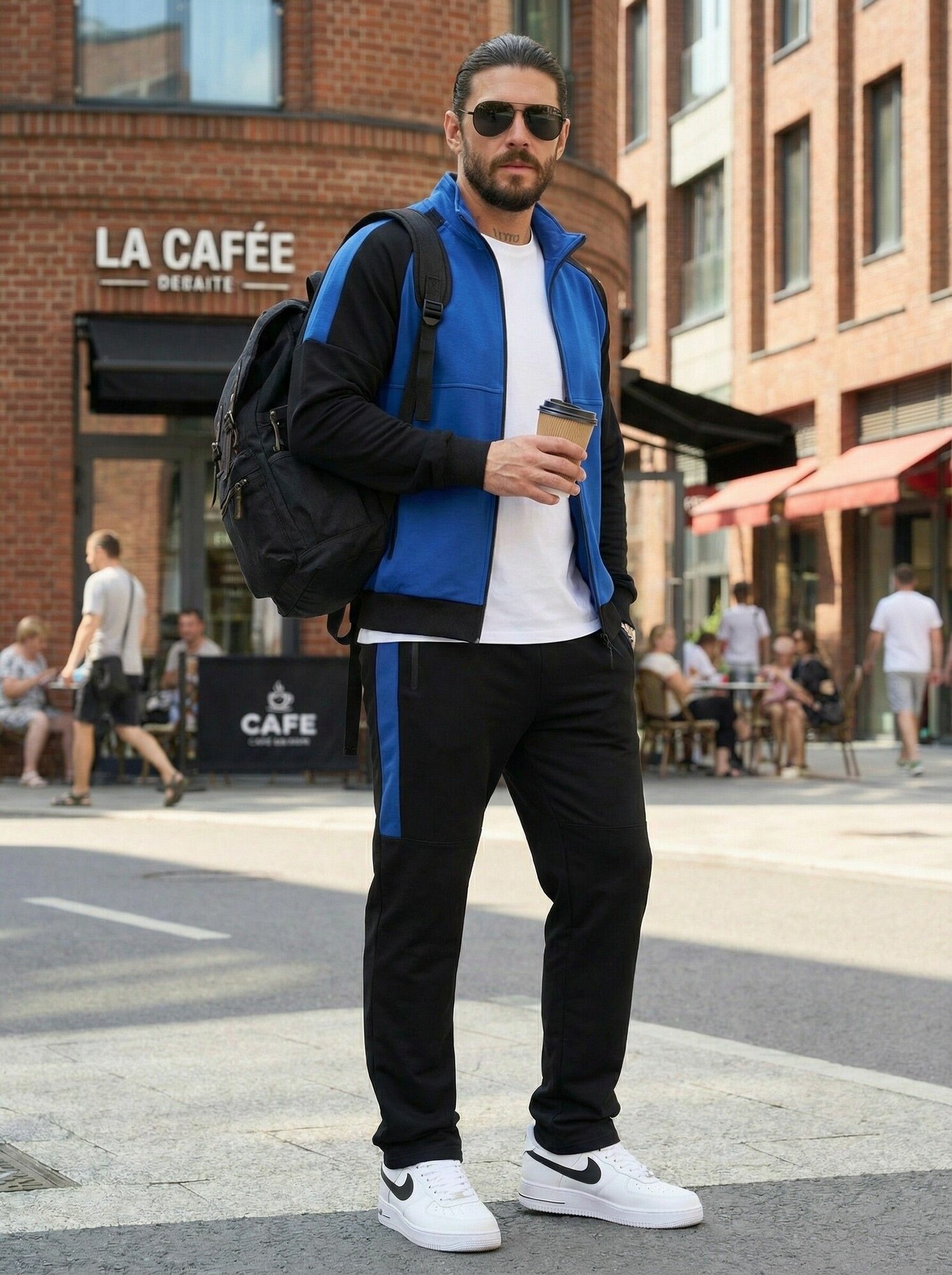 Костюм спортивный