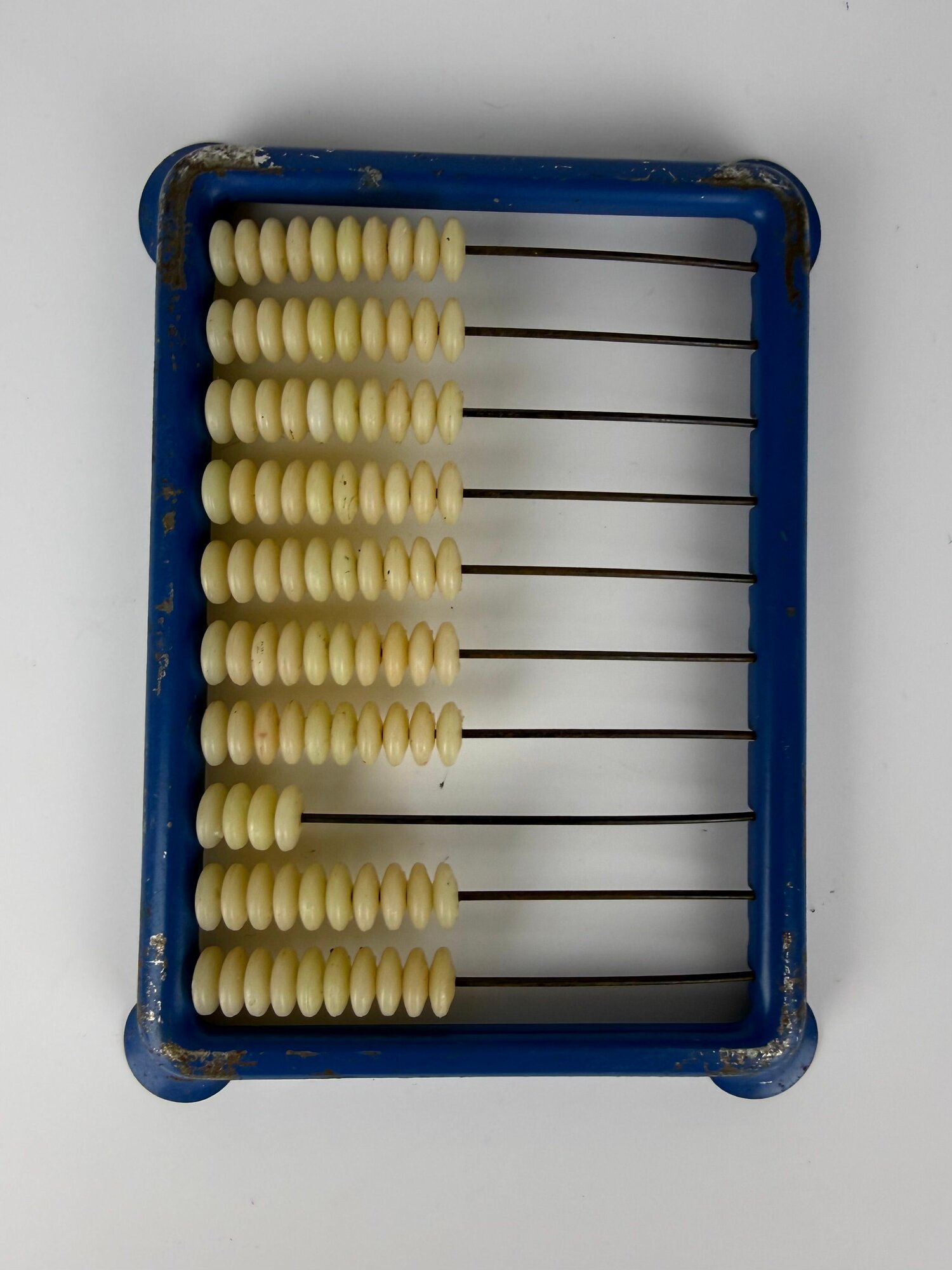 Маленькие железные счеты СССР 11,5 х16 см.