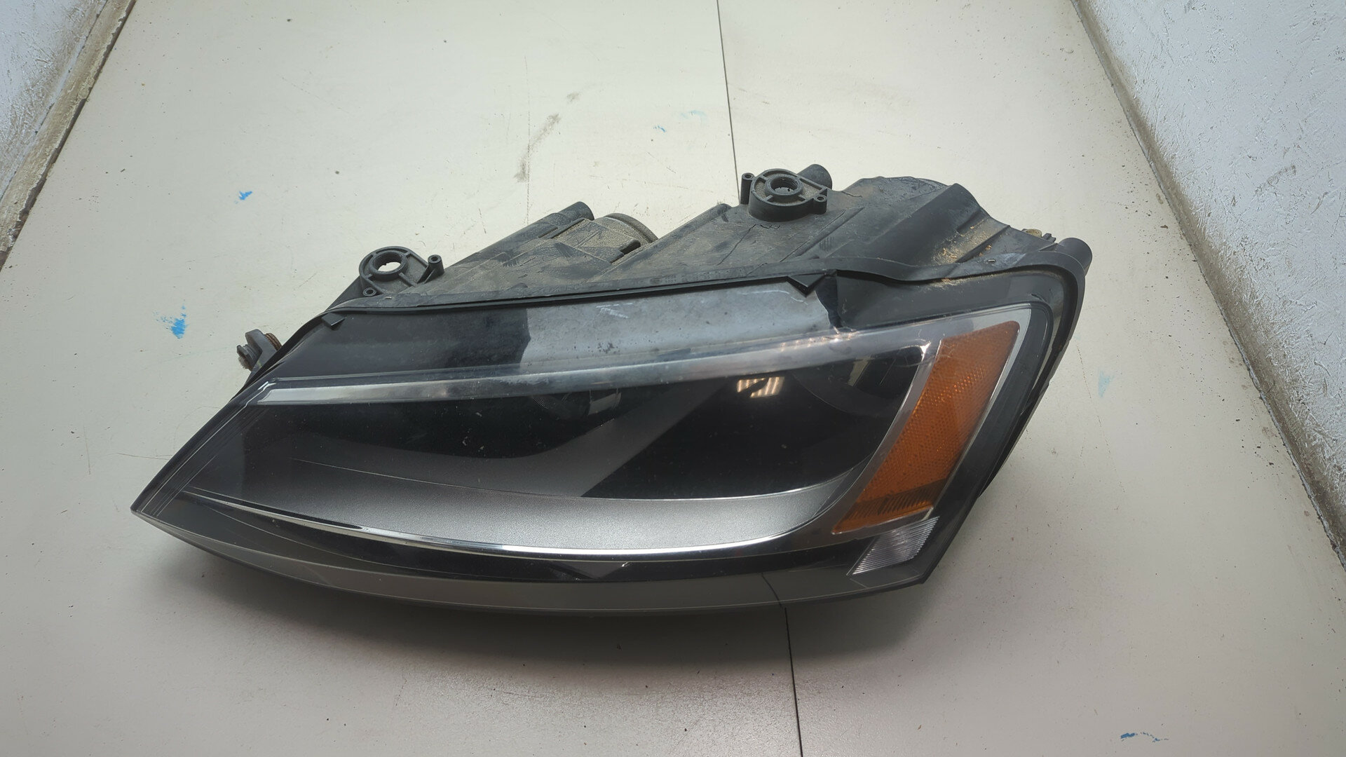 Фара (передняя) левая Volkswagen Jetta 6 Б/У
