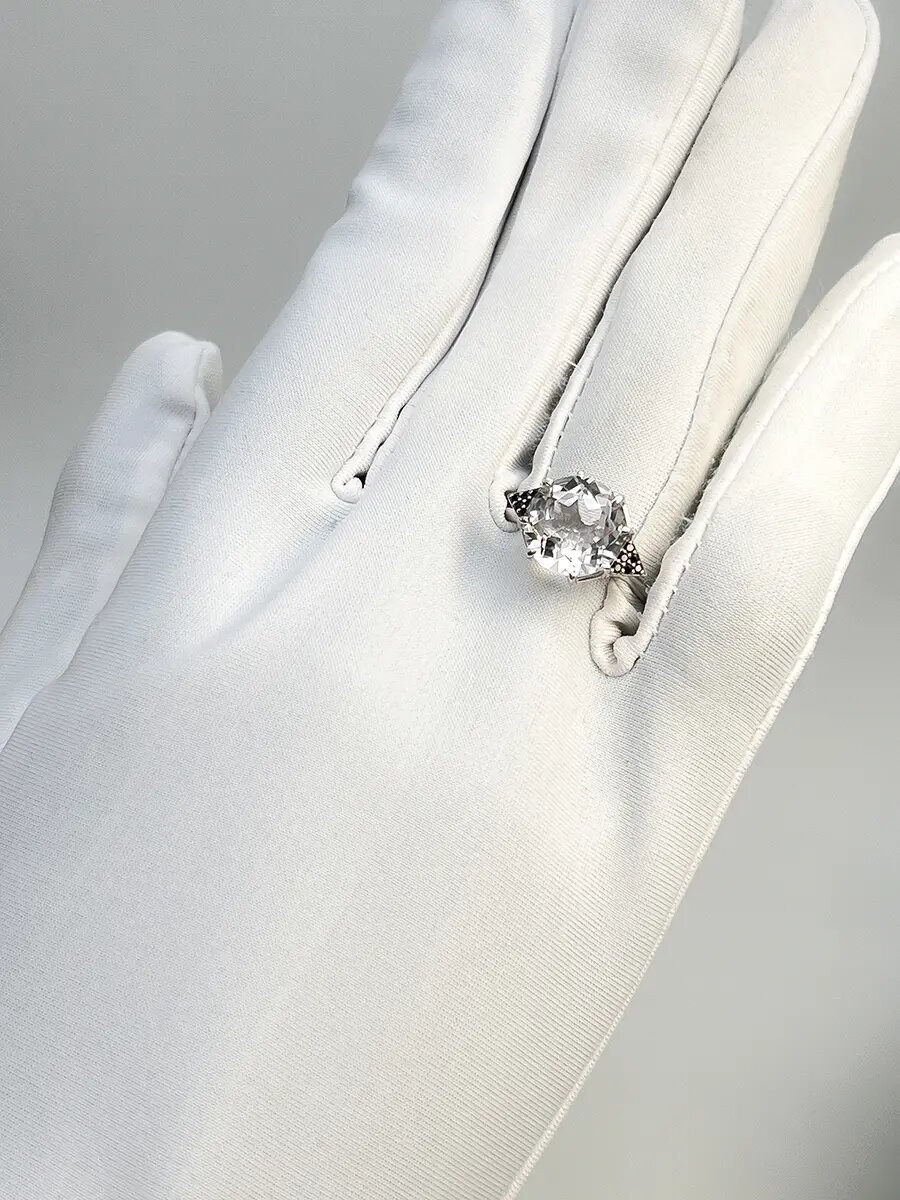 Кольцо, серебро, 925 проба, родирование, горный хрусталь, шпинель