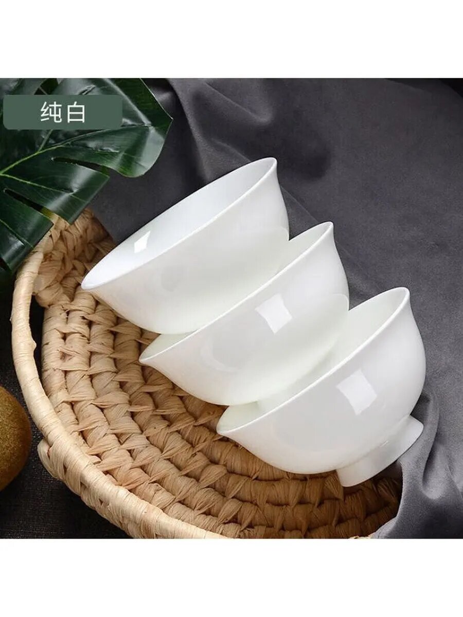 Набор из 6 белых фарфоровых чаш с высокой ножкой