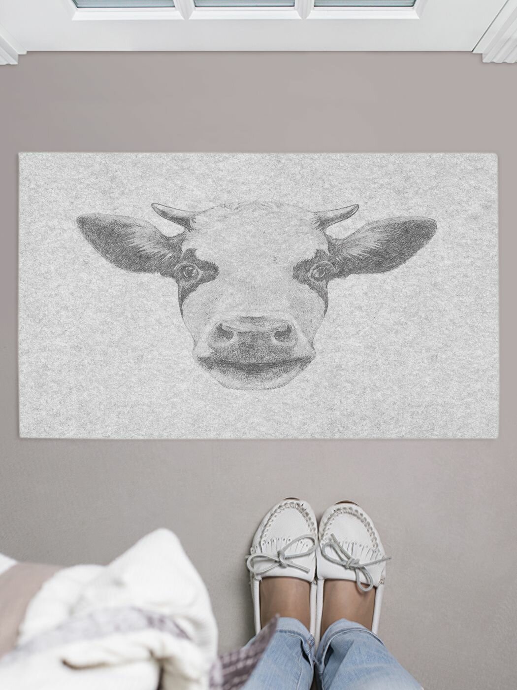 Коврик придверный в прихожую с принтом "Портрет коровы" 45 на 75 см , JoyArty