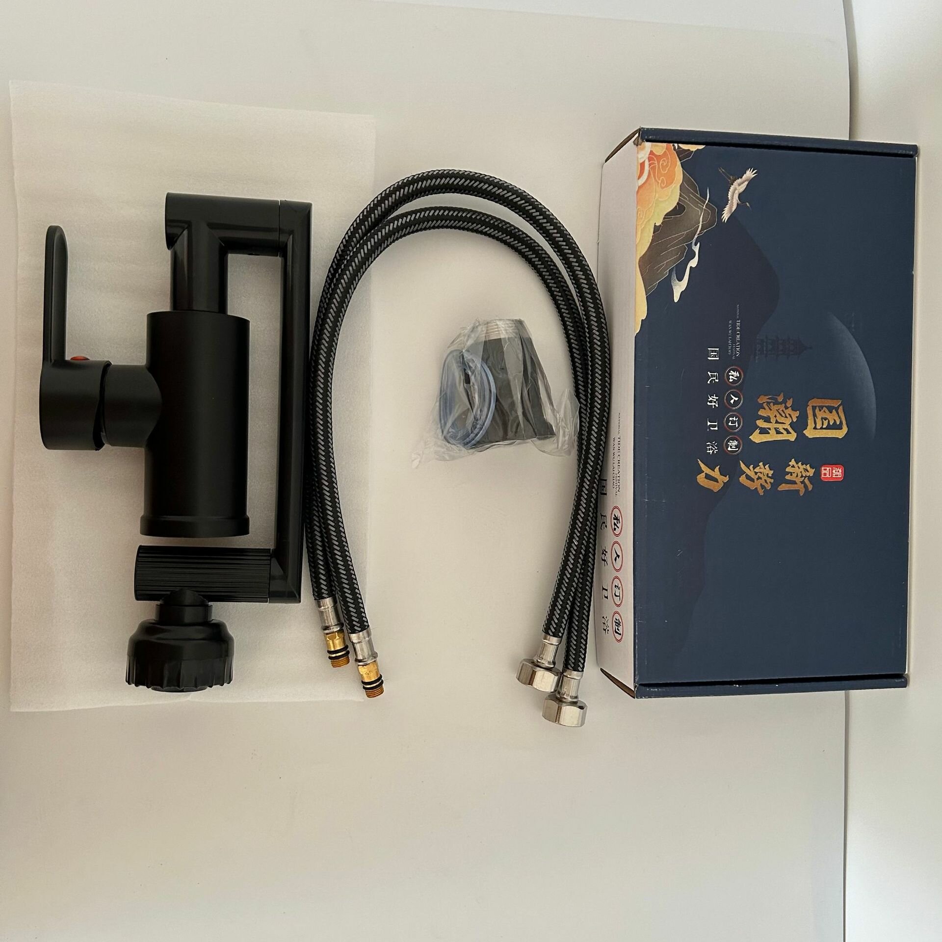 Смеситель для раковины Lucky Cat, с функцией подачи горячей и холодной воды, для домашнего использования, подходит для умывальника и шкафчика в ванной комнате, с функцией универсального вращения и повышения давления.