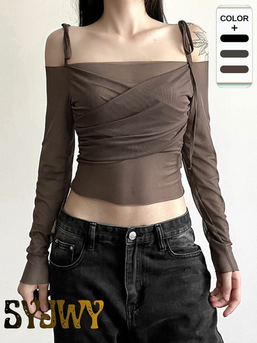 Футболка приталенного кроя Hot Girl с вырезом лодочкой/пупком