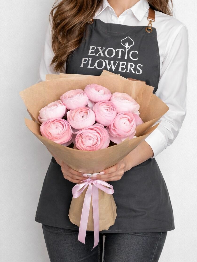 Букет из 9 розовых ранункулюсов