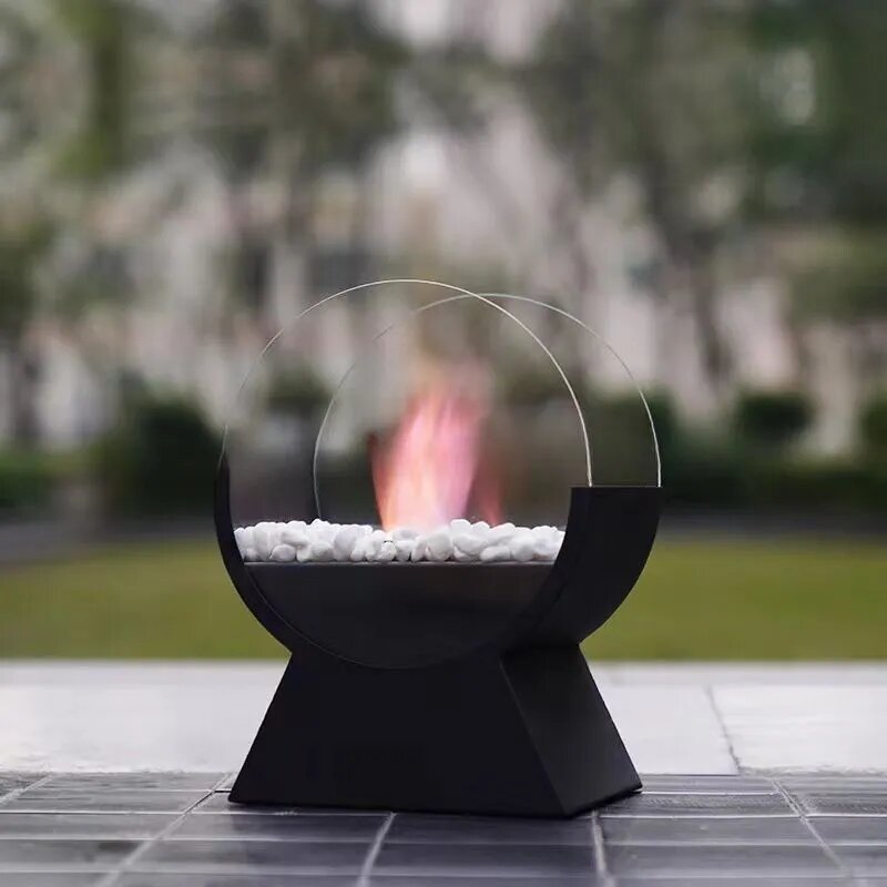 Камин настольный черный из жаростойкого стекла и нержавеющей стали уникального дизайна
