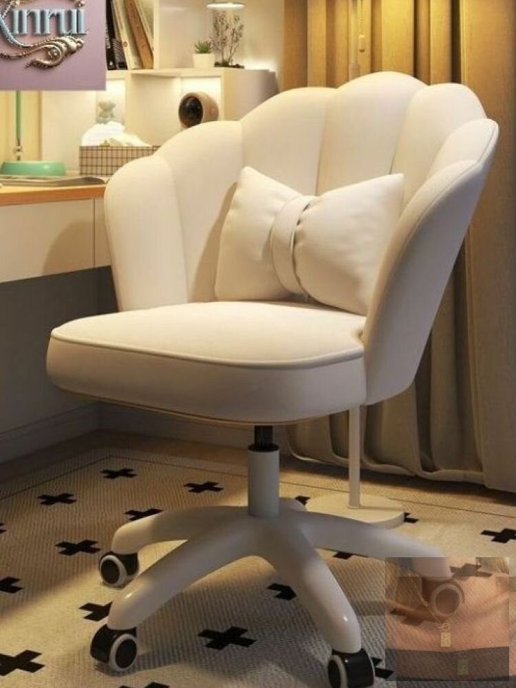 Гримерное кресло с регулировкой высоты, для салонов и визажистов