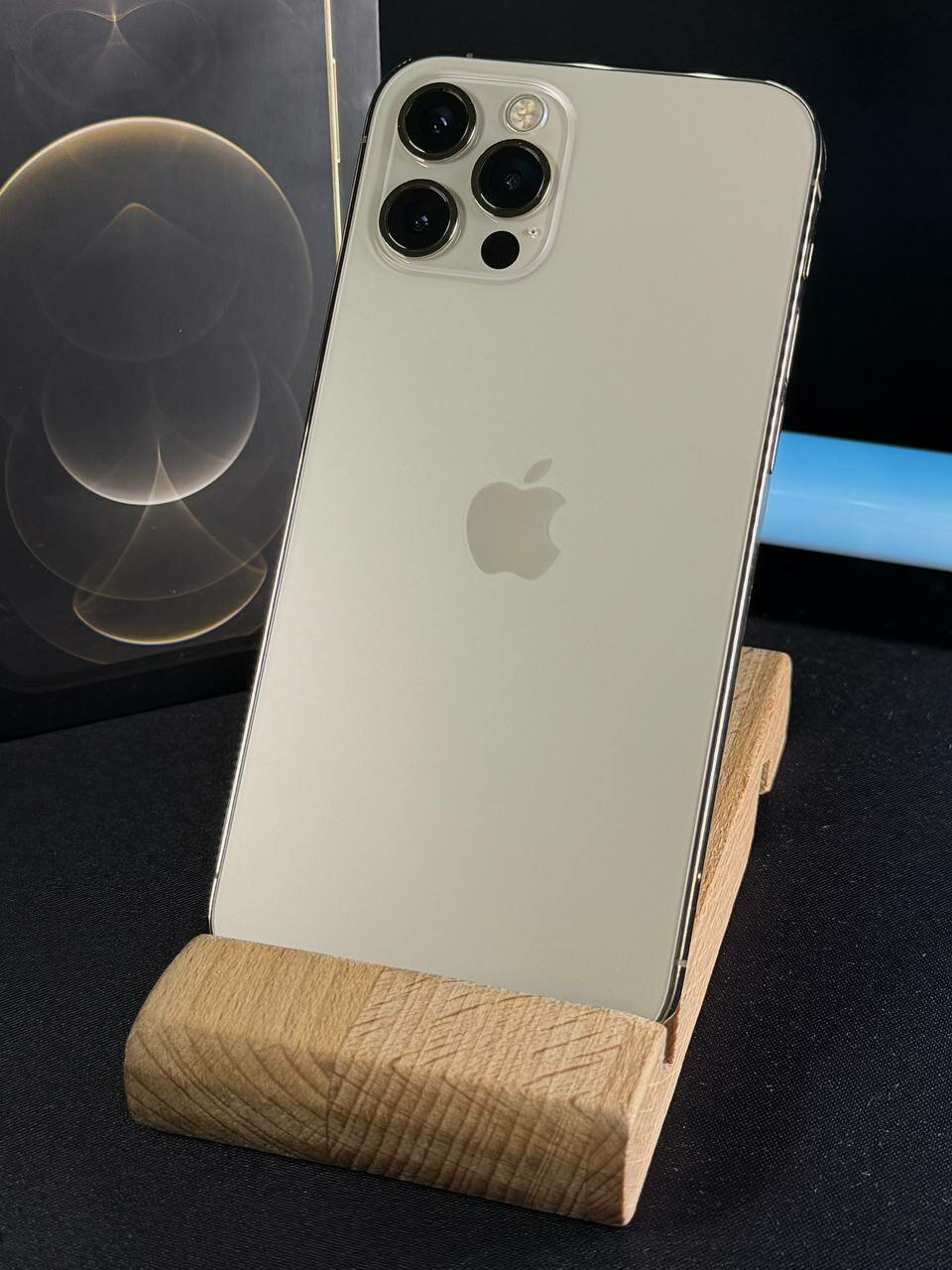 Смартфон Apple iPhone 12 Pro, 256gb, Gold, AA, nano SIM + eSIM