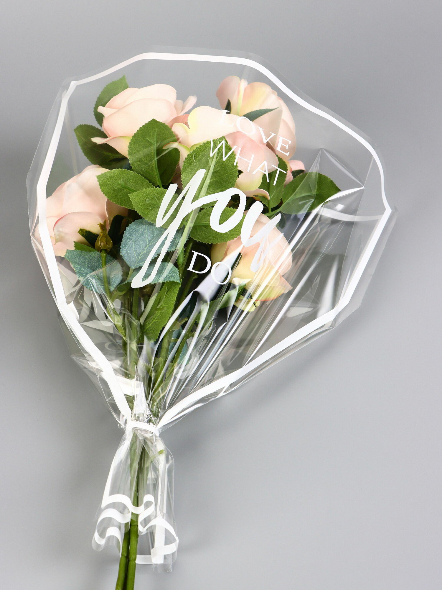 Пакет конус для цветов, "Рюмка", белый 35x40 см, тематика праздника: 14 февраля, 50 шт.