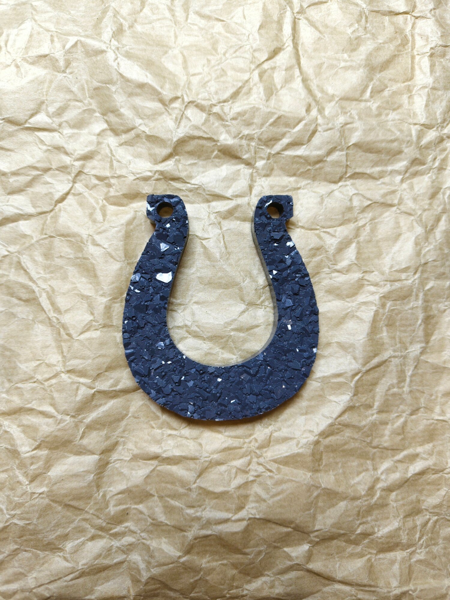 Магнит из эпоксидной смолы Подкова кристаллическая ручной работы