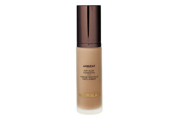 Тональная основа женская HOURGLASS Soft Glow, #9