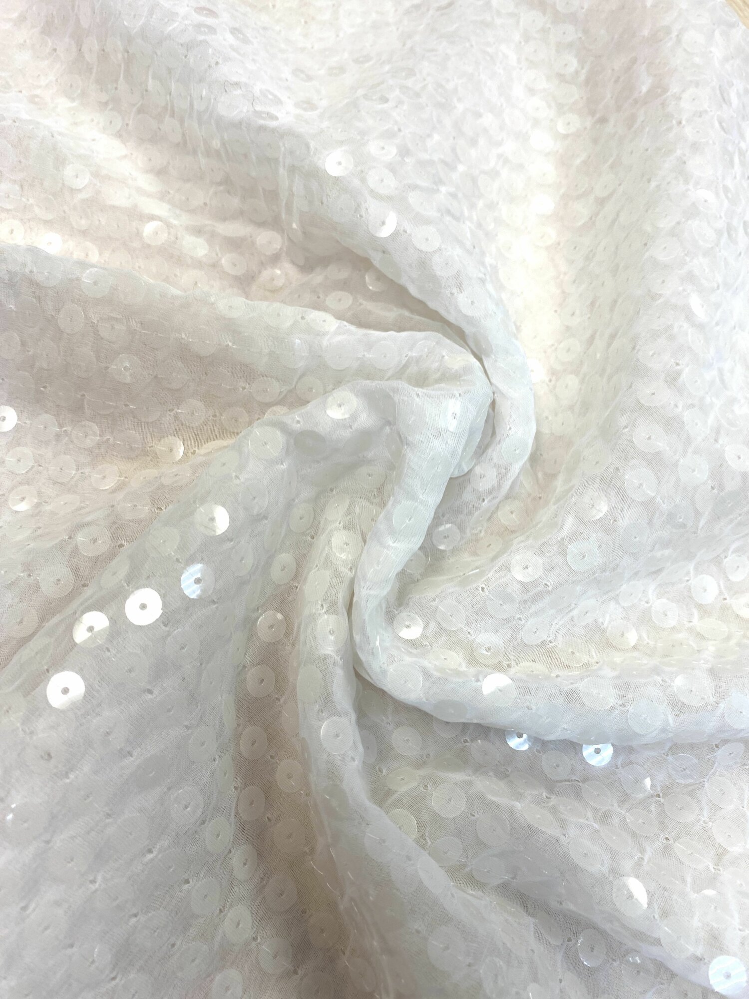 Ткань пайетки на вуали (Италия) 100% п/э ш-110см 1 м