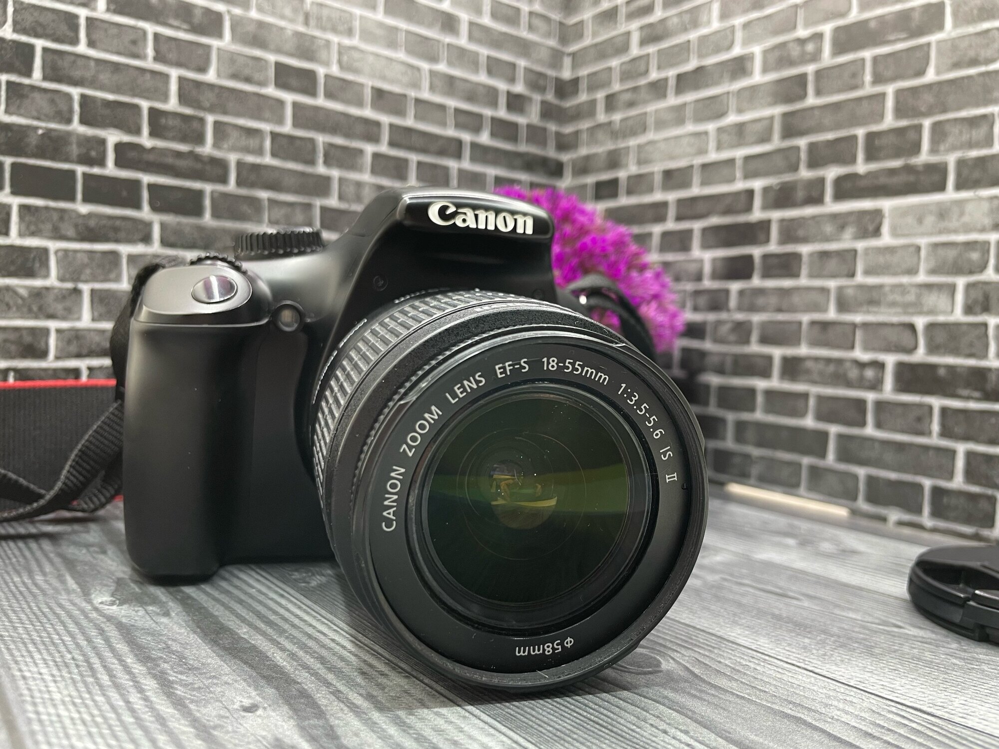 Фотоаппарат Canon EOS 1100D Kit EF-S 18-55mm f/3.5-5.6 IS II, черный