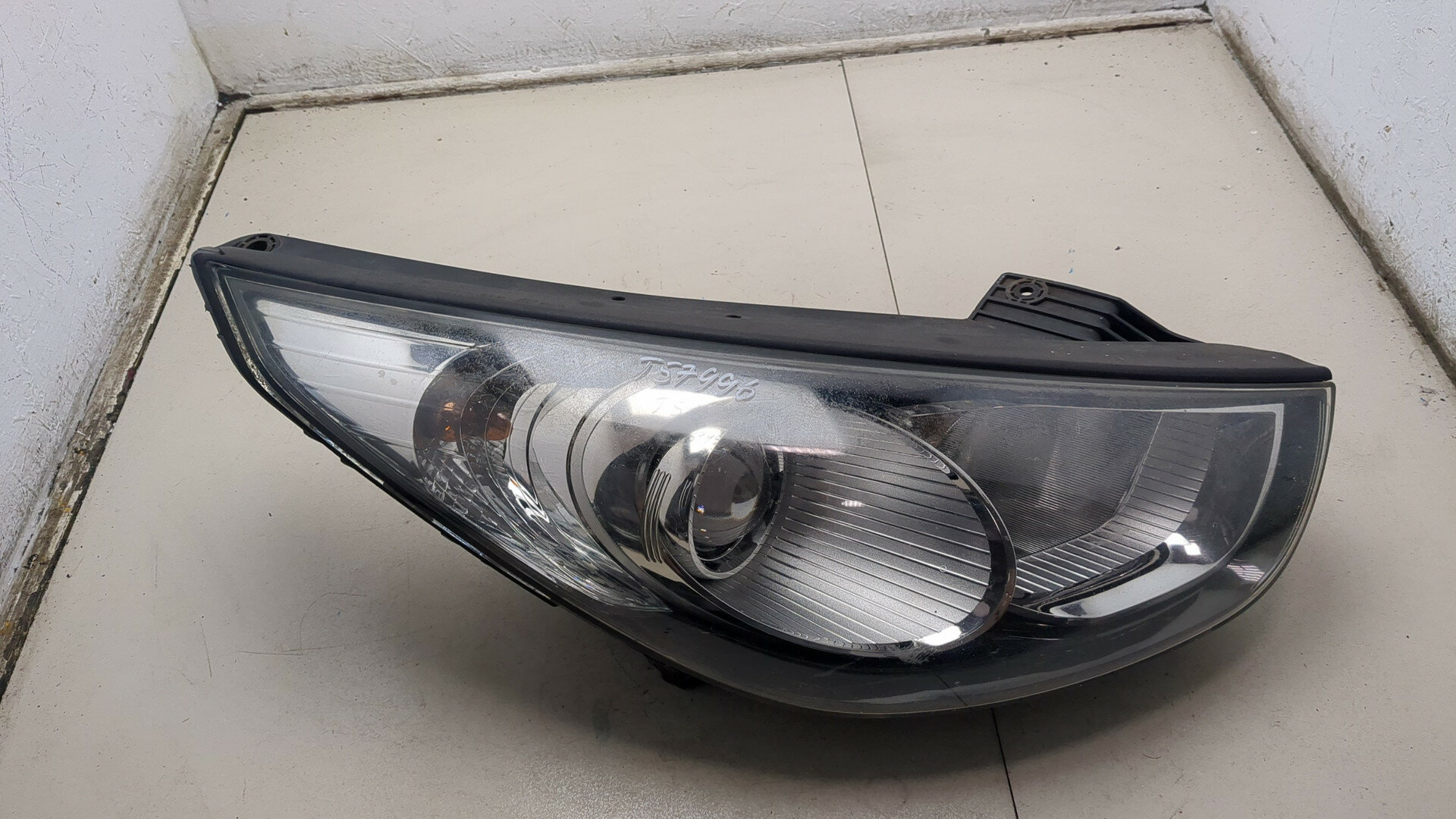 Фара (передняя) правая Hyundai ix 35 Б/У