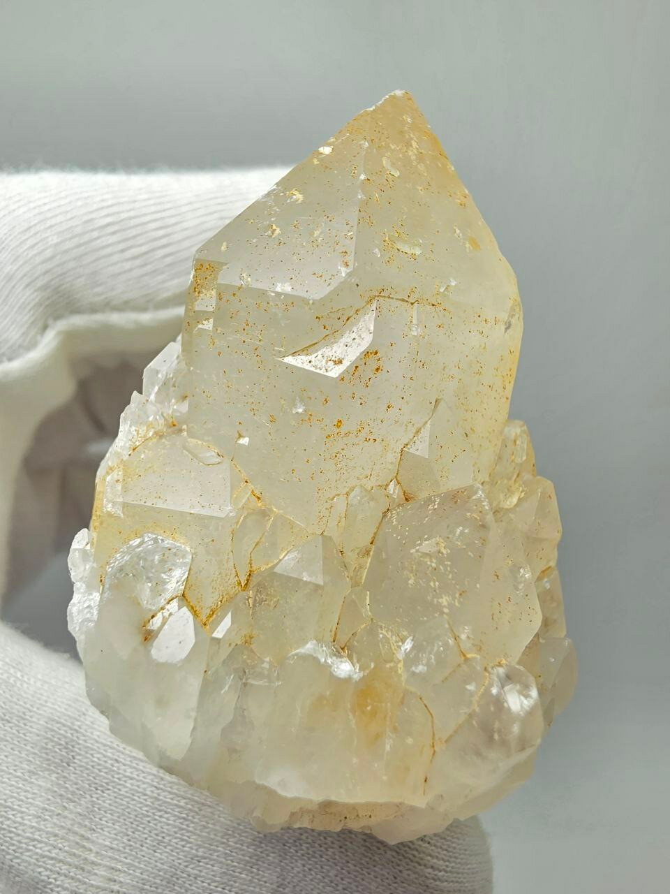 Друза кварца 61 мм, 172 г.