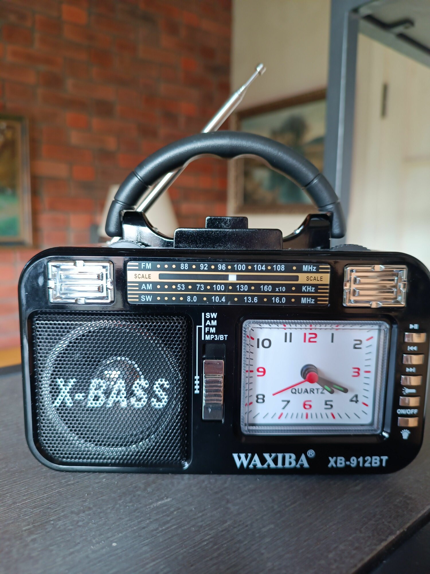 Радиоприемник с часами WAXIBA фонарик, с аккумулятором