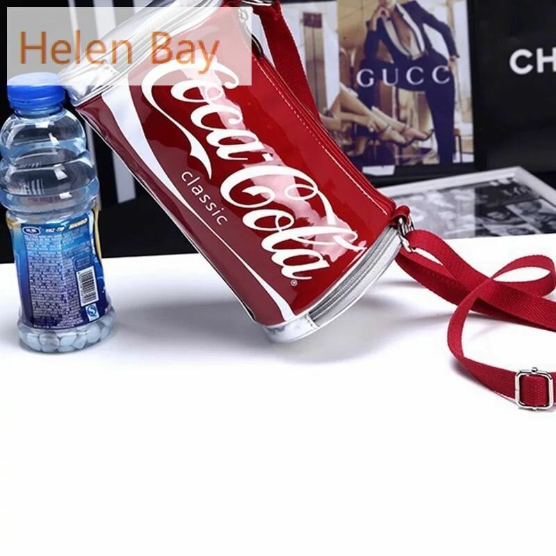 Сумка багет  Coca-Cola Classic Bag, фактура лаковая, серебряный, красный — фото 1