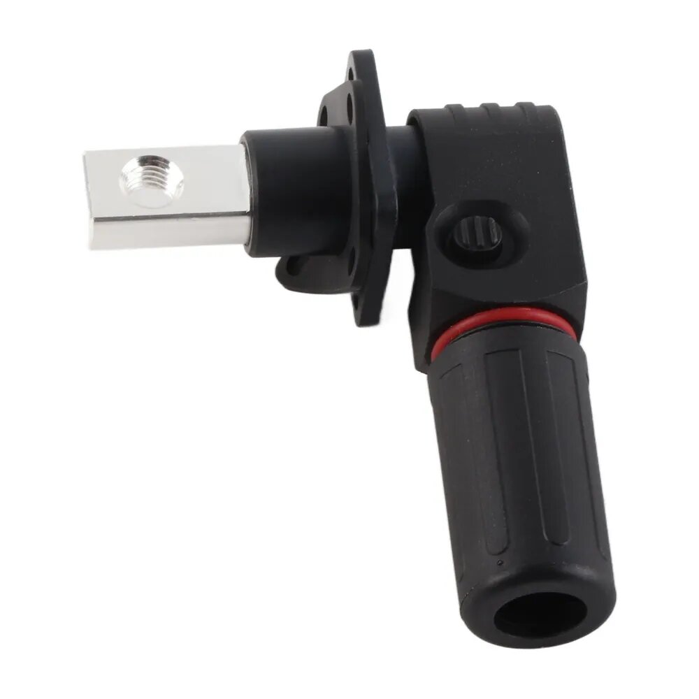 Пара мощных разъёмов M8 200A (чёрные) для подключения аккумуляторных батарей.