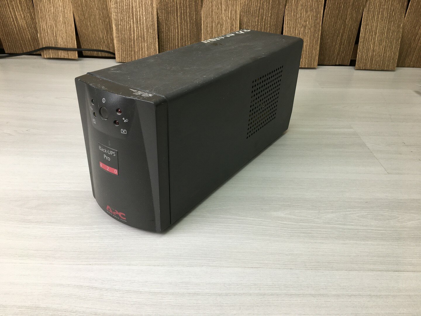 ИБП APC Back-UPS PRO 420 BP420SI без батареи