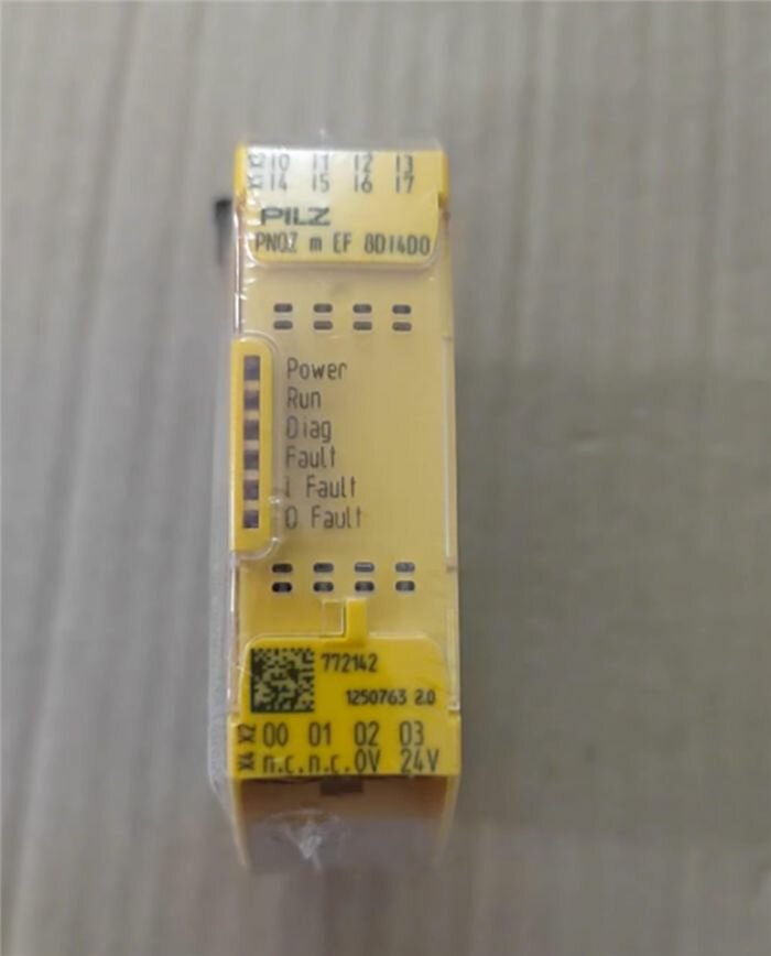 Модуль Pilz safety relay PNOZ m EF 8DI4DO 772142