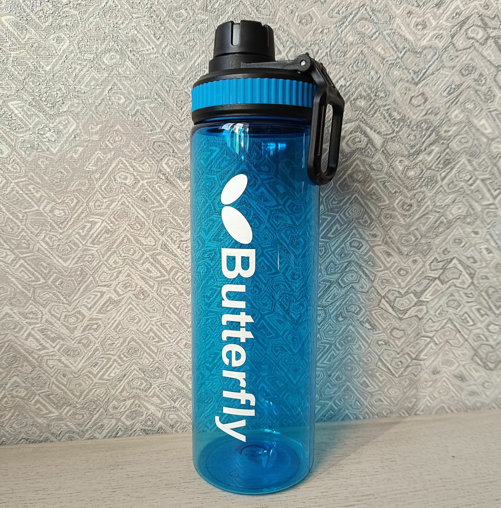 Бутылка для воды Butterfly 700 мл , спортивная для тренировок / синяя