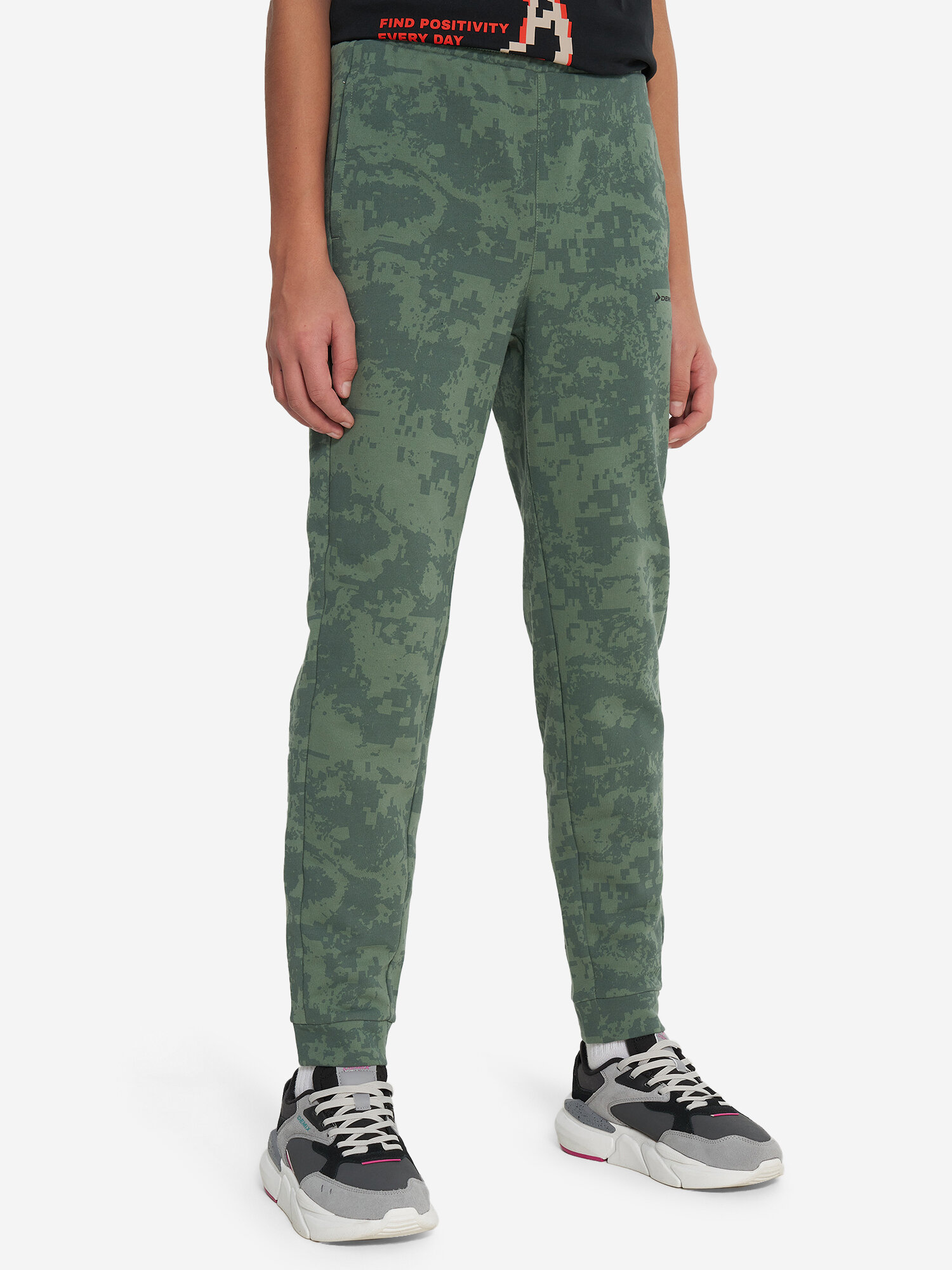 Брюки Demix Sport Style Boys Knitted Pants, размер 158-164, зеленый — фото 1