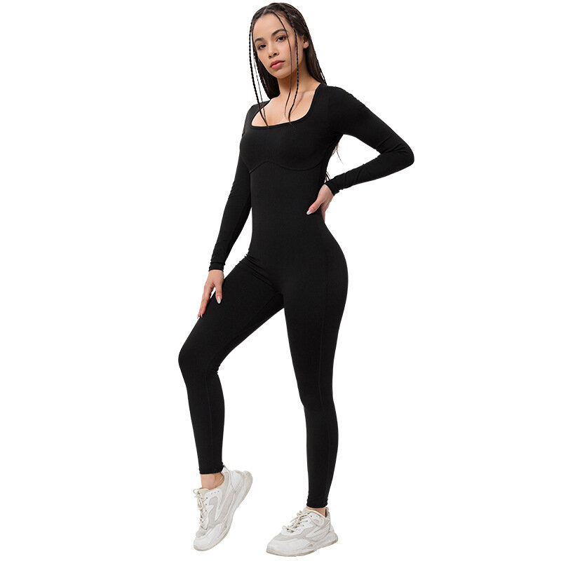 Костюм спортивный