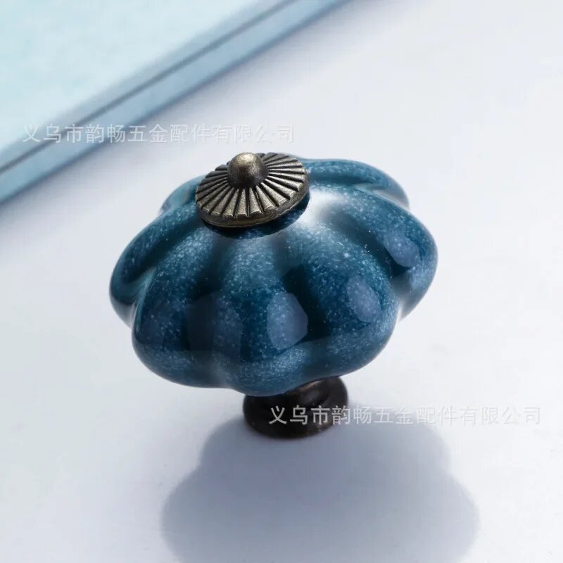 Керамическая ручка для мебели "Тыква", 40 мм 15