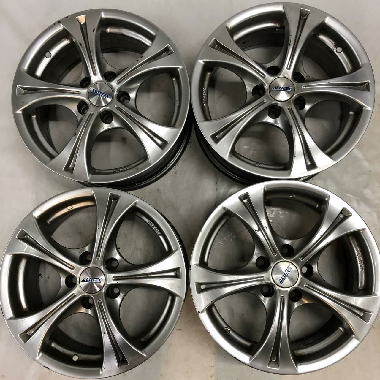 Колесные диски Alutec 16x7 PCD 5x110 D65.1 ET42 (Реплика)