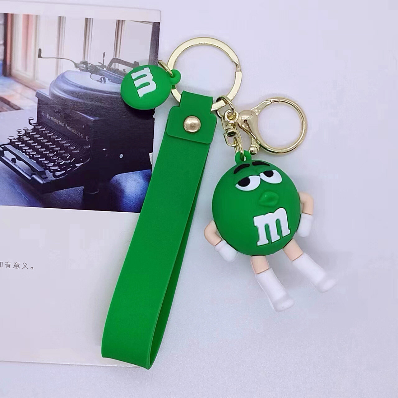 Креативная кулон-брелок в виде куклы M&M's из эпоксидной смолы для пар, сумок, автомобильных брелоков, аксессуаров и подарков.