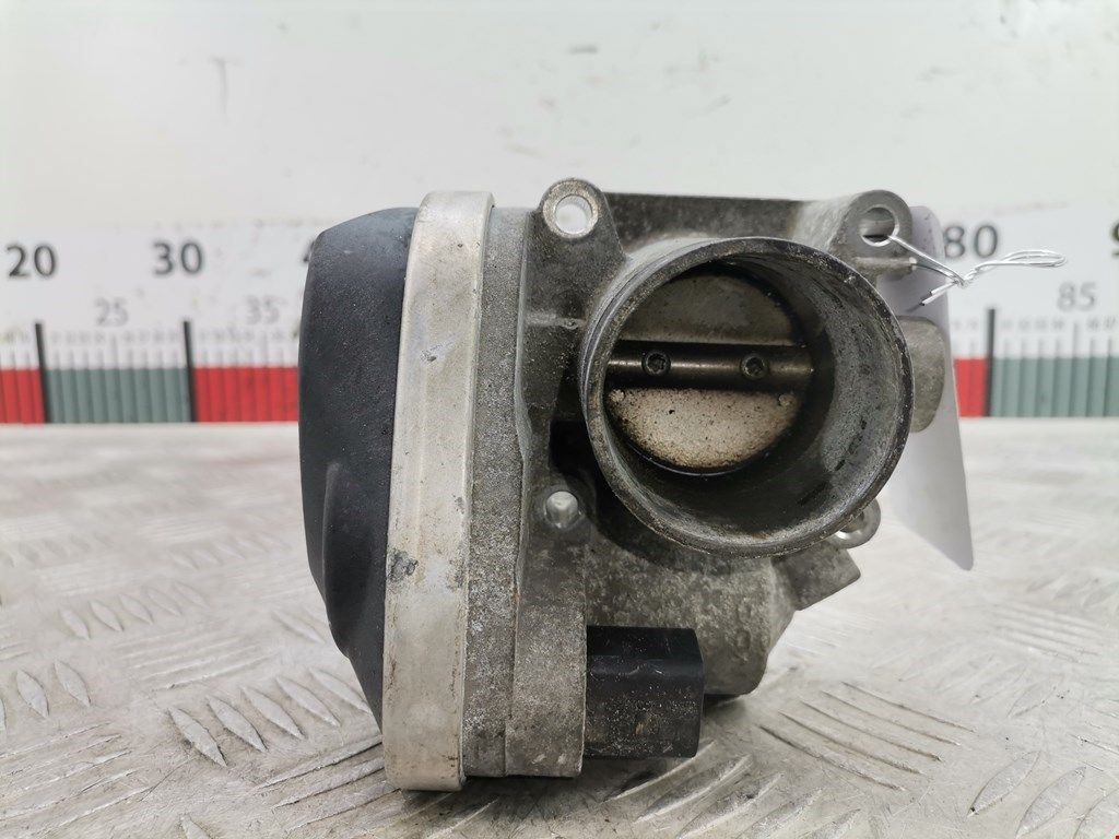 Заслонка дроссельная / 2182868 408238321007 036133062L для Volkswagen Polo 4 (с пробегом)