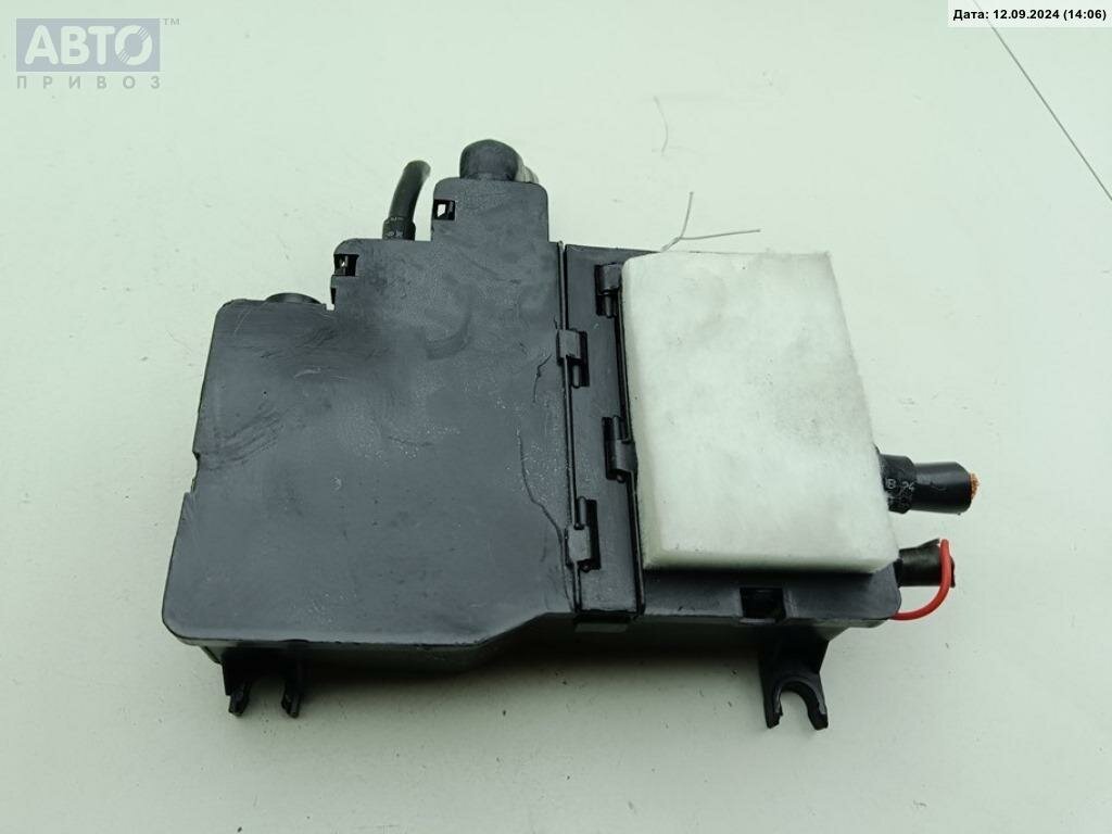 Блок предохранителей Volkswagen Phaeton