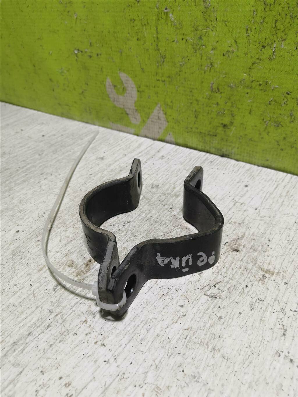 Крепеж рулевой рейки Nissan Primera P11 96-02