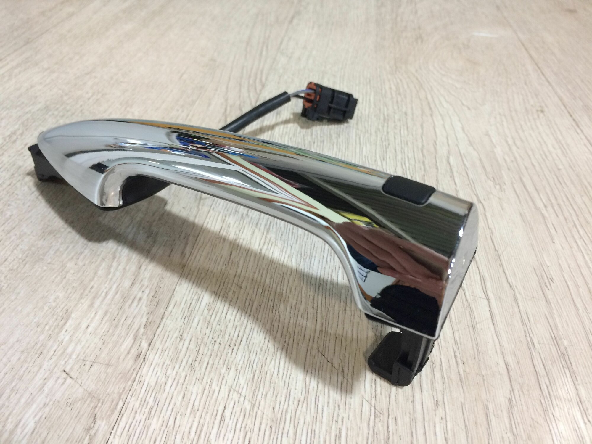 Ручка правой двери наружная смарт с кнопкой SMART KEY Киа Рио 3 Kia Rio 2011-2017гг