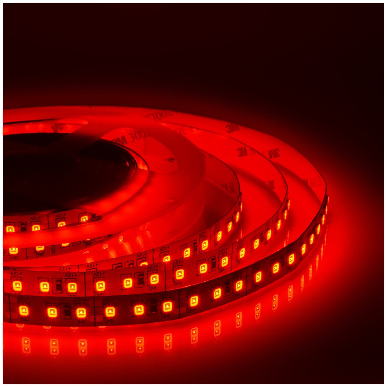 Яркая светодиодная лента Apeyron 00-104 с напряжением 12В обладает красным цветом свечения, излучает световой поток равный 1800 Лм/м, 120 диодов на метр / 20Вт/м / smd2835 / IP20 / ширина подложки 10 мм / длина 5 метров / гарантия 1 год