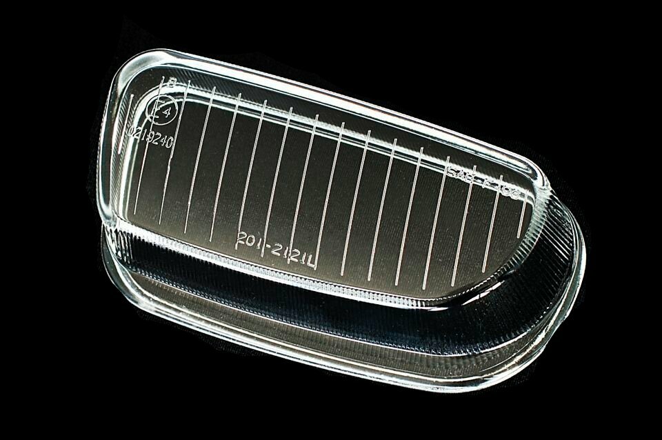 Стекло левой противотуманной фары VW T-4 1996-2002