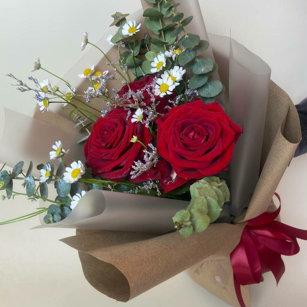 Букет Цветы Ангела "Признайся в любви", роза, эвкалипт, ромашка, лимониум