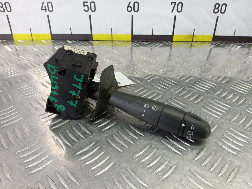 Переключатель подрулевой Б/У для Renault Duster I (2010—2015) 8201168003