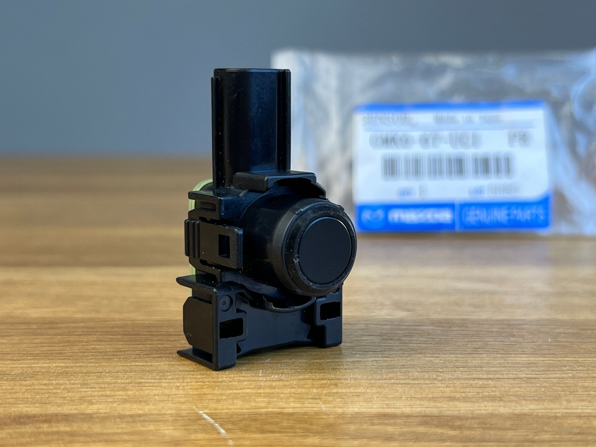 Датчик парковки / парктроник Mazda CX-5 арт. GMK667UC1 оригинал