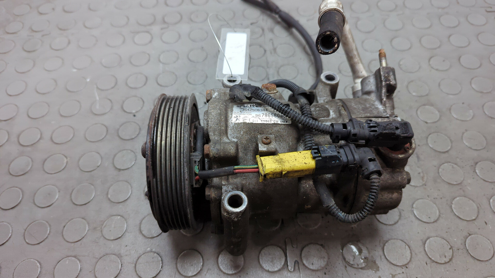 Компрессор кондиционера Citroen DS3 Б/У