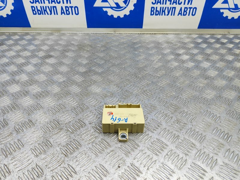 Б/У Блок управления центральным замком Kia Sportage 2 JE / Киа Спортейдж 2 JE 2.0 D4EA 140 Л.С. дизель 2004