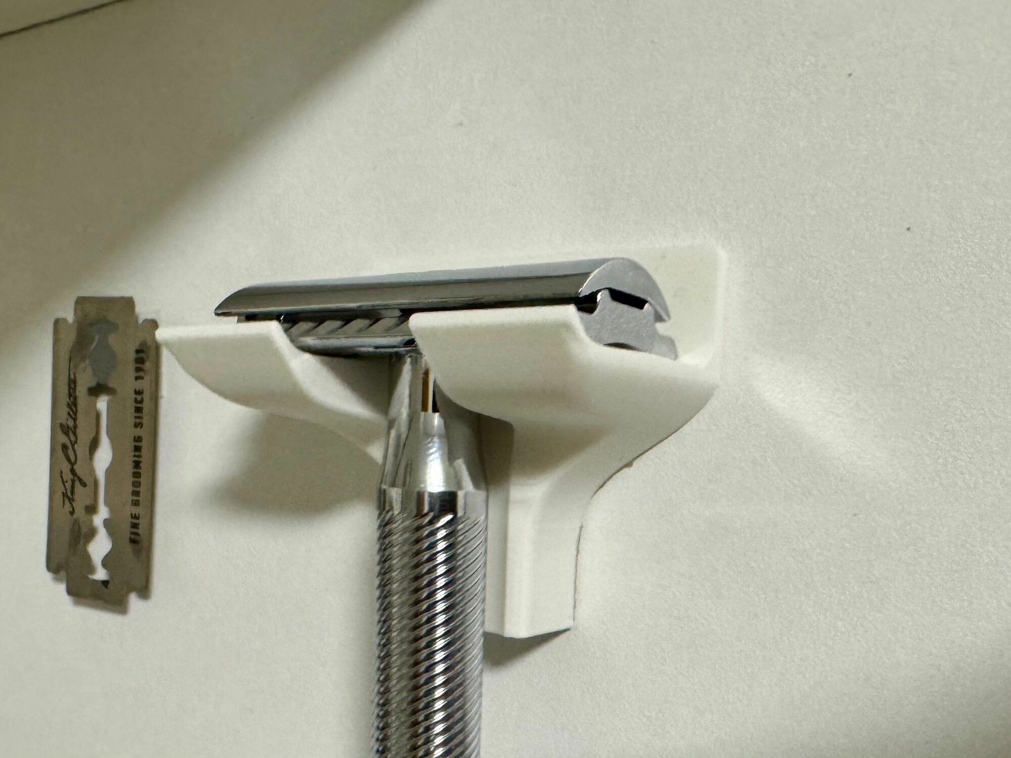 Держатель для Т-образного станка настенный , цвет Белый